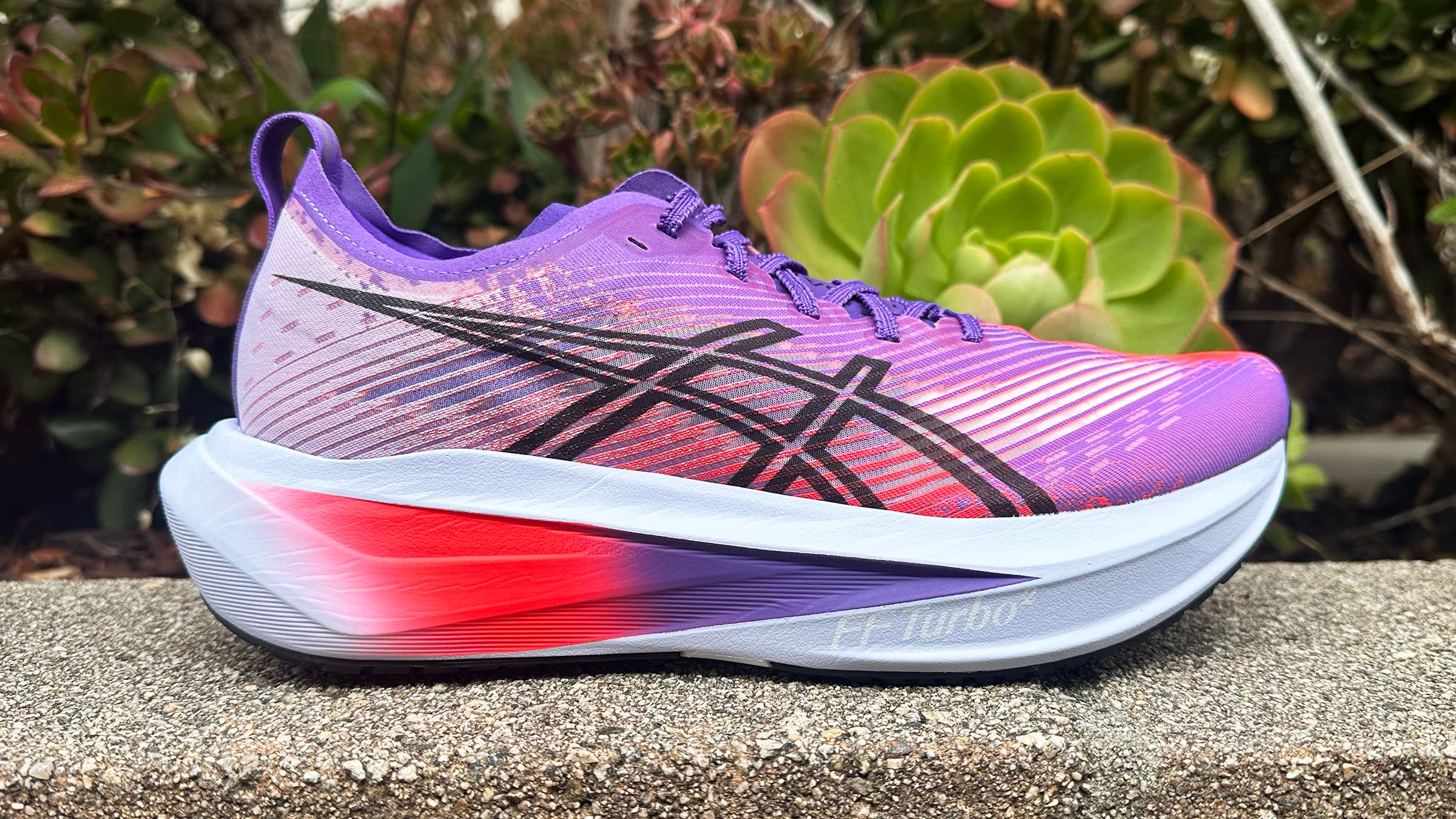 Asics Megablast Review: Lightweight Luxury Performance